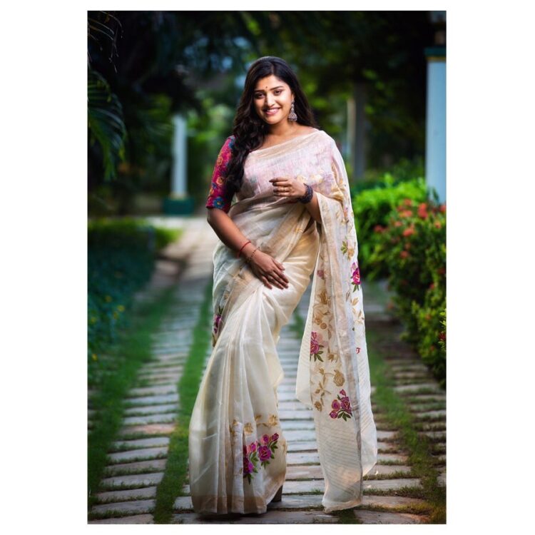 [50+] Shreya Anchan Images HD | Thirumanam Serial Actress - Live Cinema ...